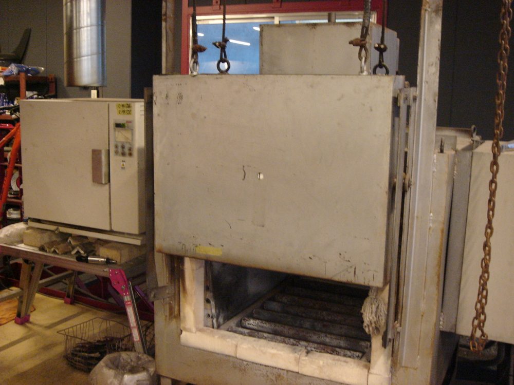 カウンタック と AUDI S3 ノンダストパッド製作 | VENTILER